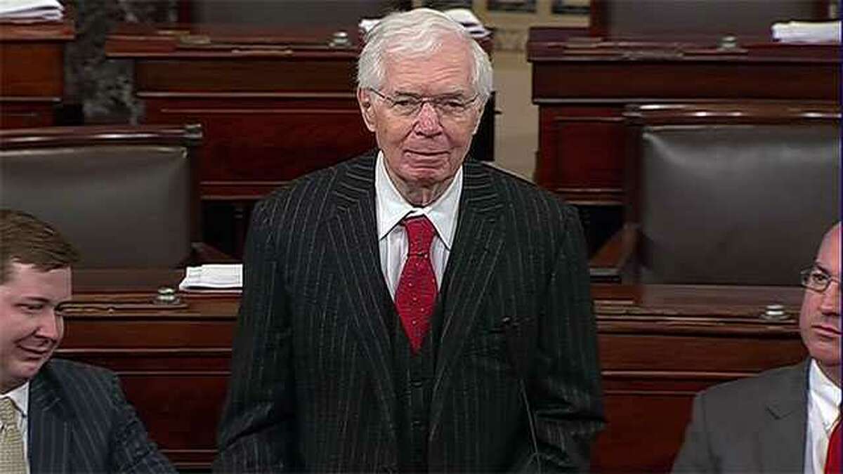 Former US Sen. Thad Cochran dies at 81