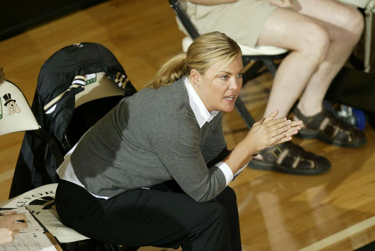 Giants grieve death of Heather Kahl Holmes, 45, wife of draft chief ...