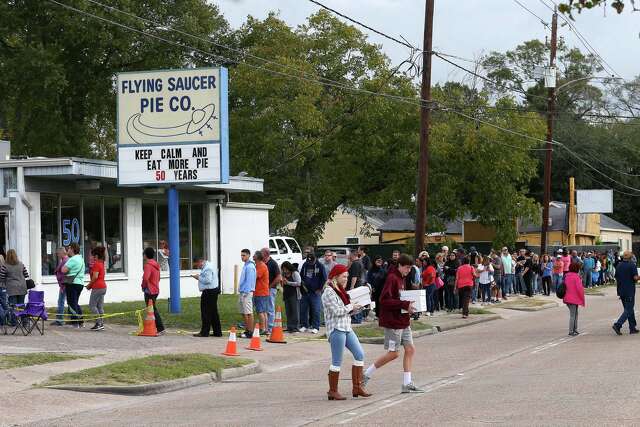 58-year-old Houston bakery reveals dire straits for holidays