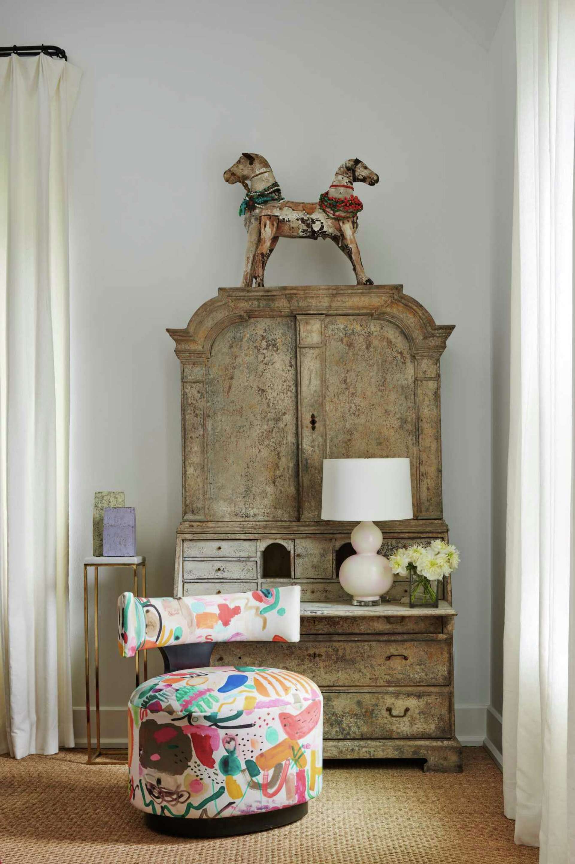 Designer Janet Gust’s Galleria-area home whimsically blends antique and ...