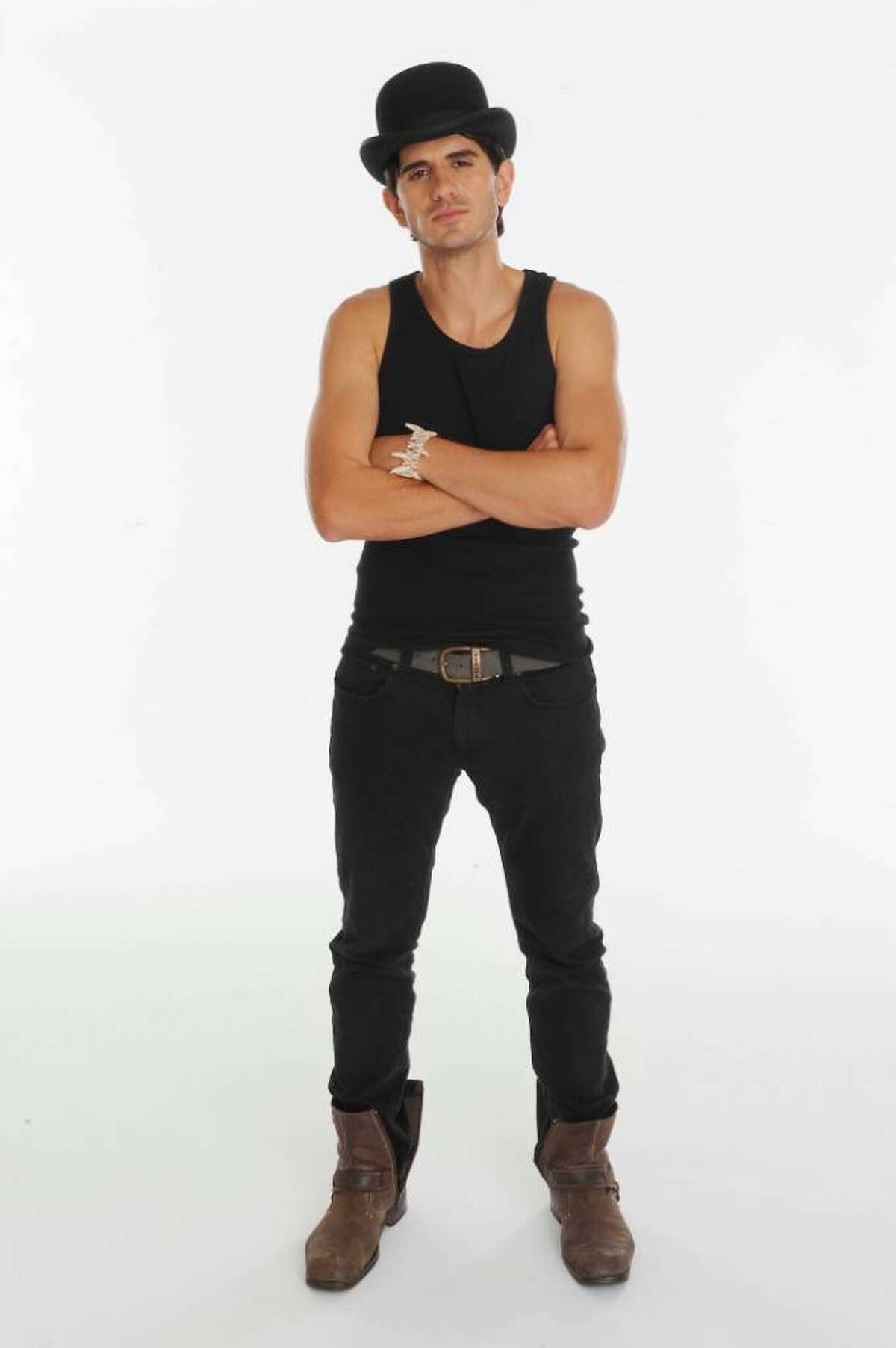 Greenwich man seeks to sew up a win on 'Project Runway'