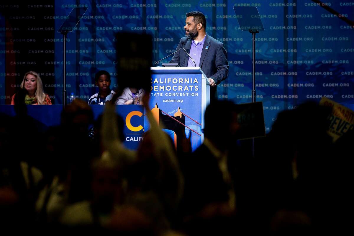 LA labor leader wins California Democratic chair election