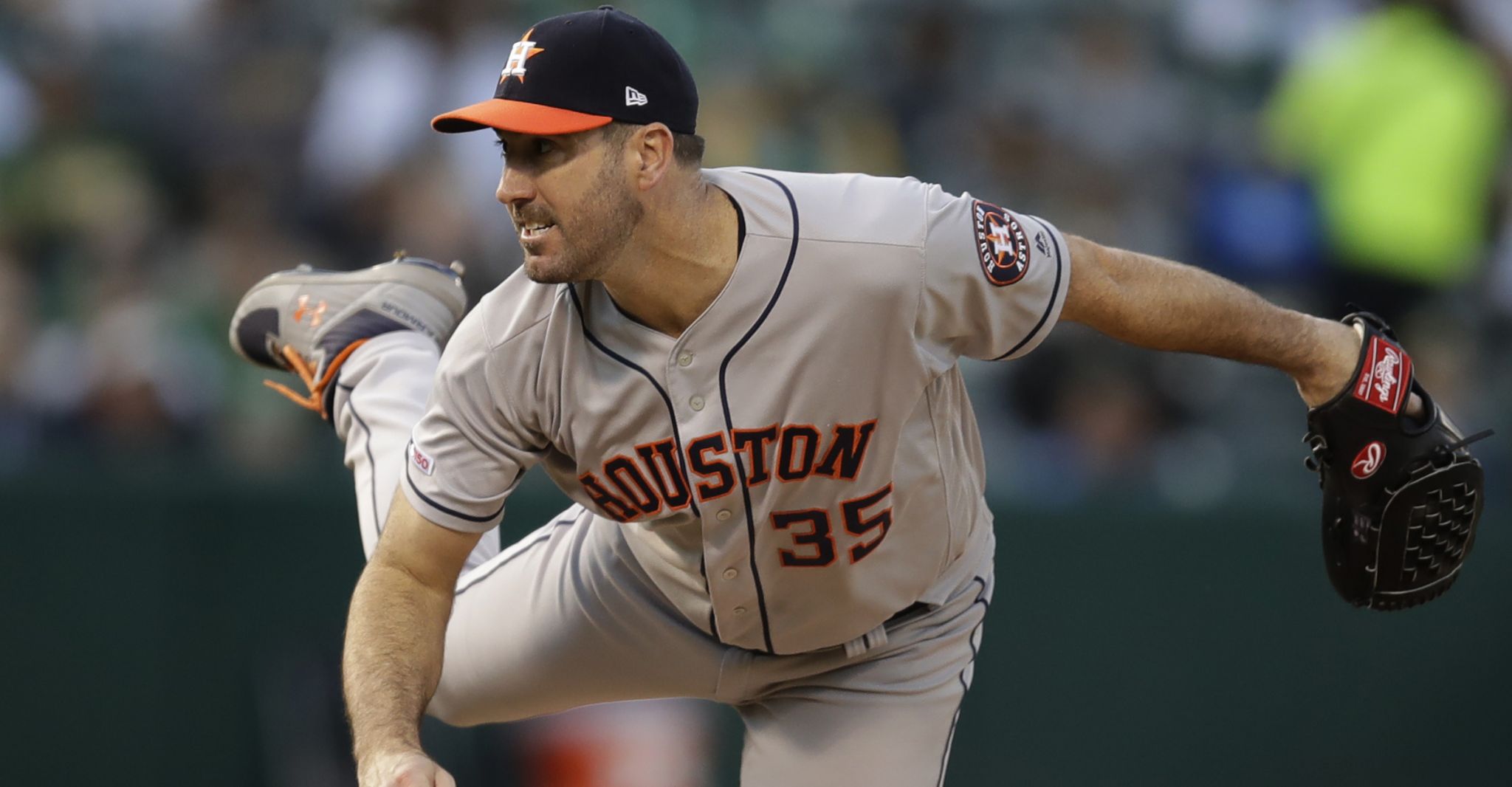 Justin Verlander digs deep to lift Astros past Athletics