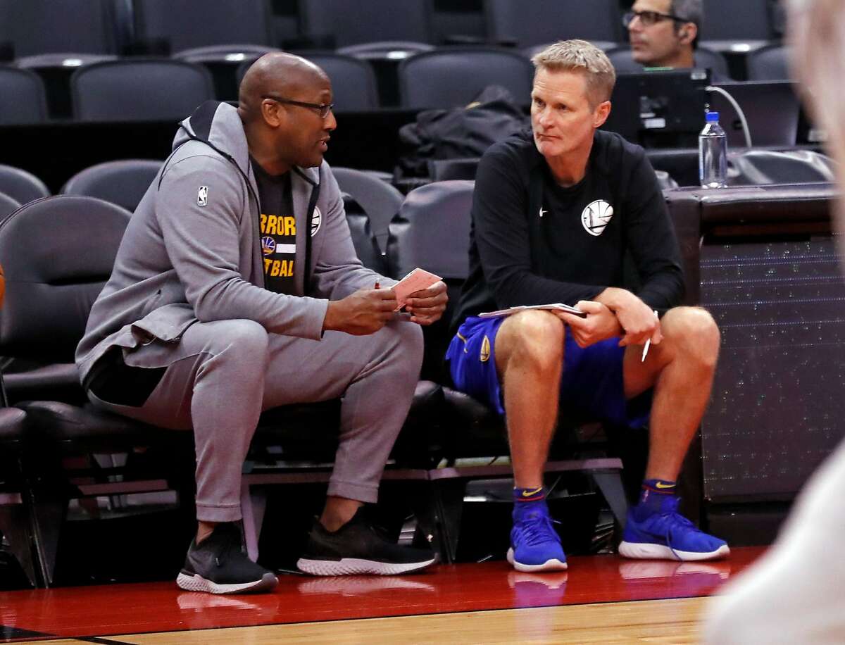 How Warriors’ Mike Brown re-emerged as popular NBA head-coaching candidate