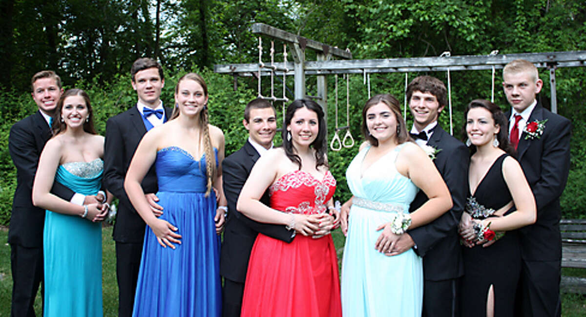 Photo slideshow: Trumbull High goes to prom