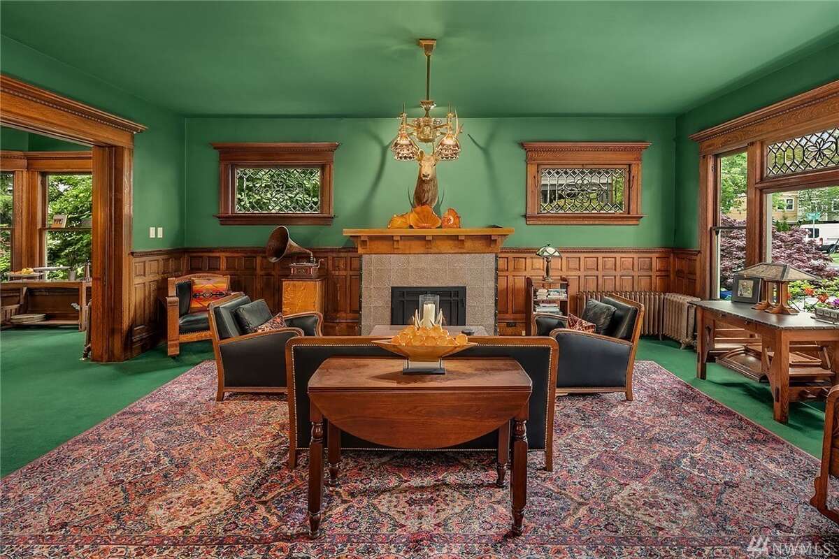 You can now buy Seattle's stunning and iconic Gaslight Inn for $3.5M
