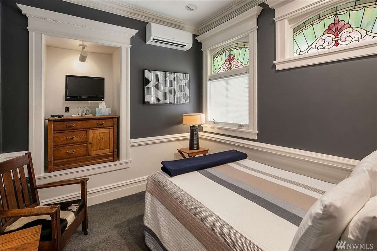 You can now buy Seattle's stunning and iconic Gaslight Inn for $3.5M