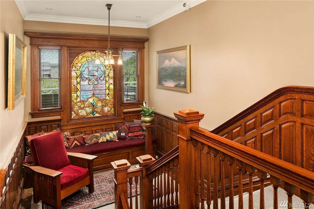 You can now buy Seattle's stunning and iconic Gaslight Inn for $3.5M