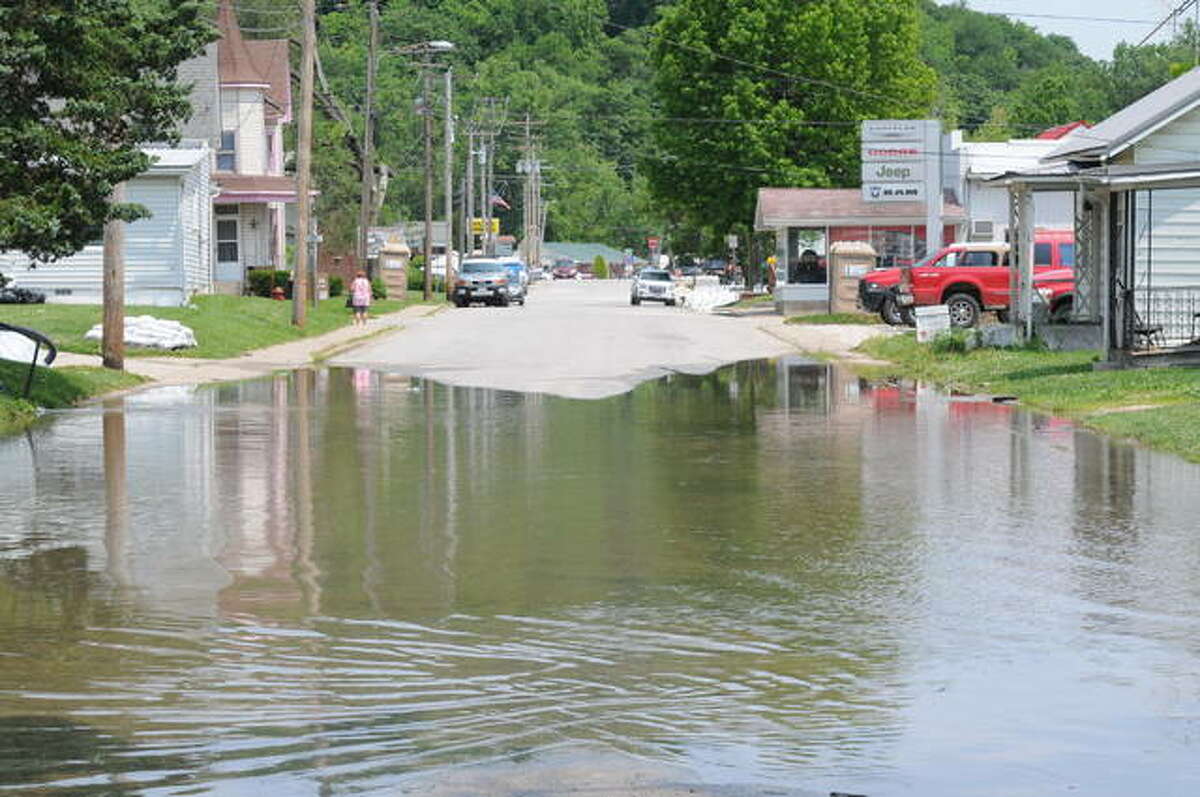 Joe Page Bridge in Hardin closes after Nutwood Levee in Calhoun County ...