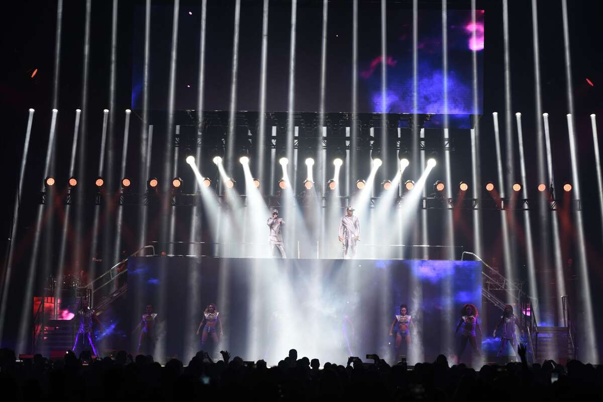 Reggaeton icons Wisin y Yandel take the stage in Laredo