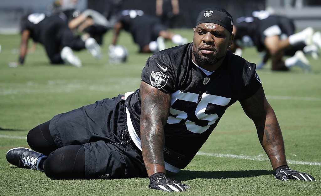 Raiders see linebacker Vontaze Burfict as ‘quarterback’ on defense