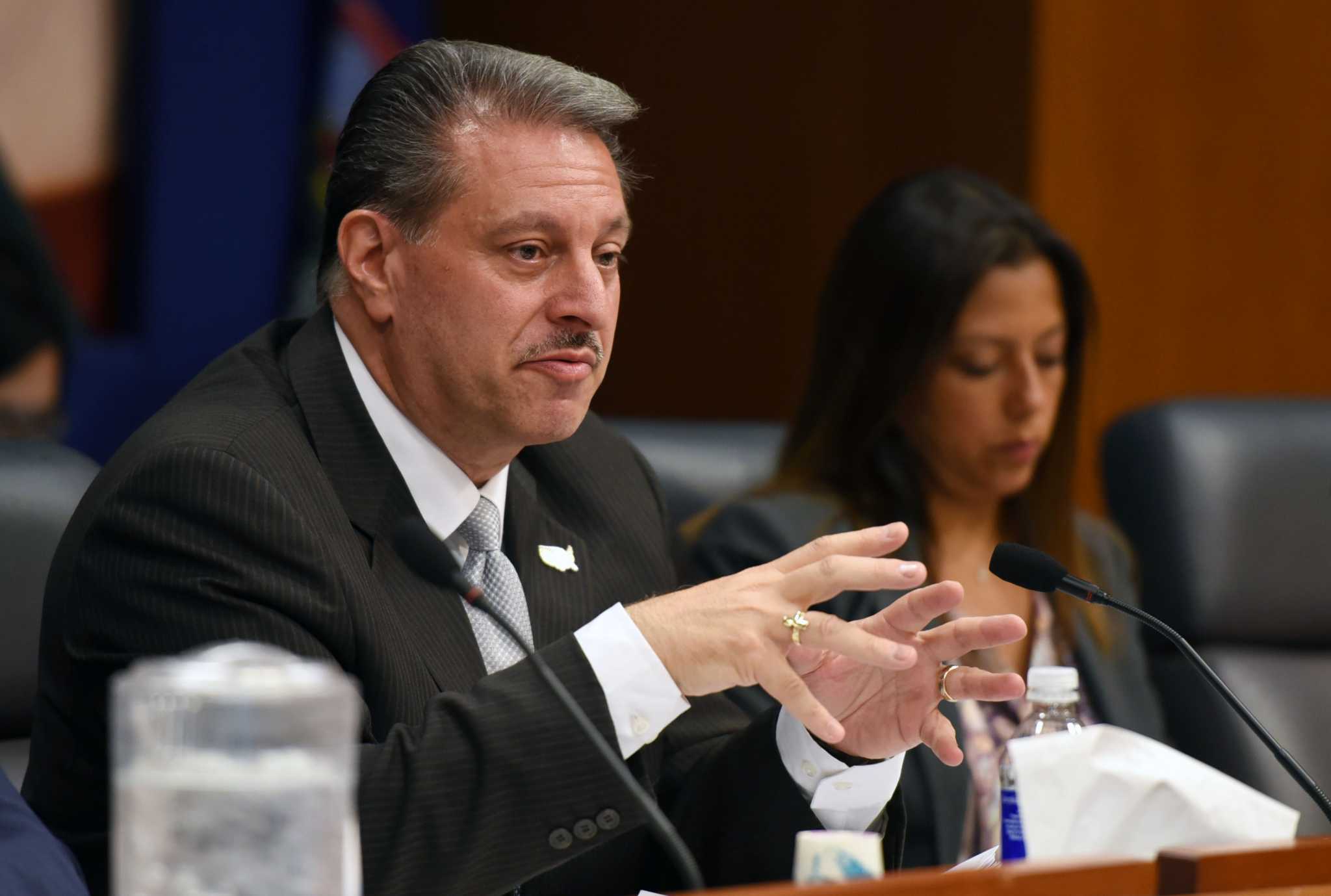 Legislature passes bill to ban slaughter of racehorses