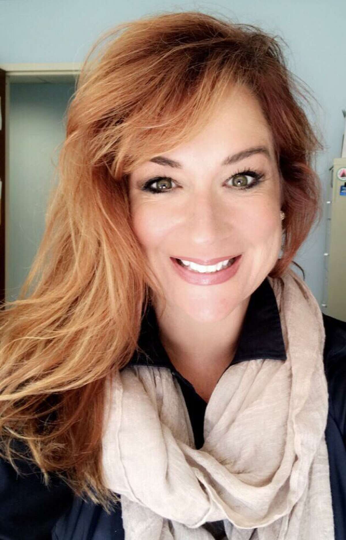 Choking on pork rind, assistant attorney general is saved by marshal