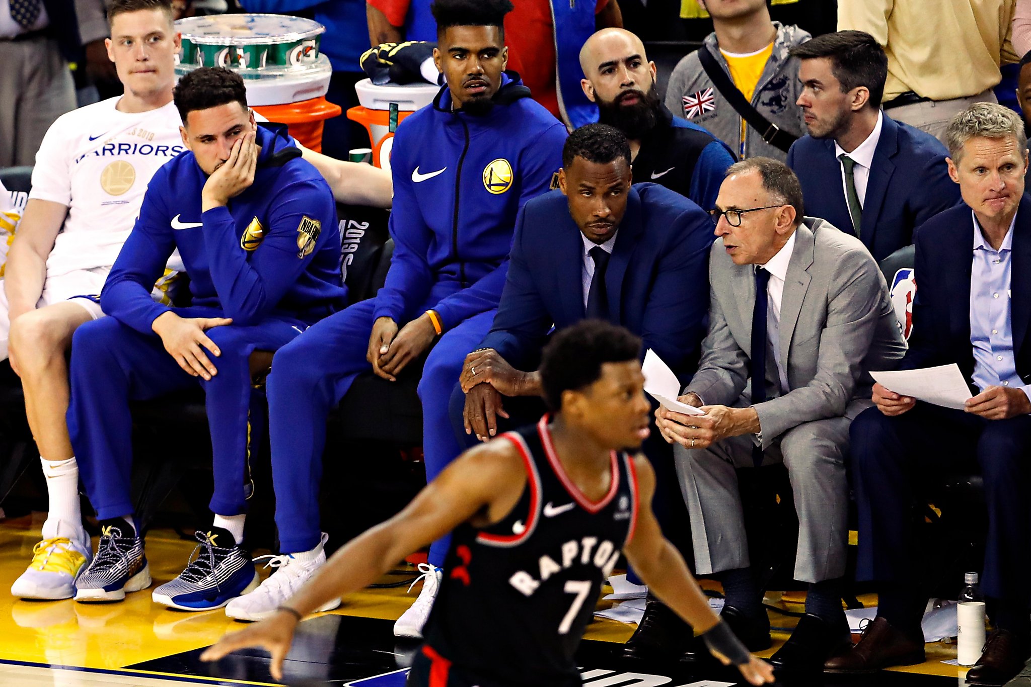 Klay Thompson did not look like he was having a good time on the bench ...