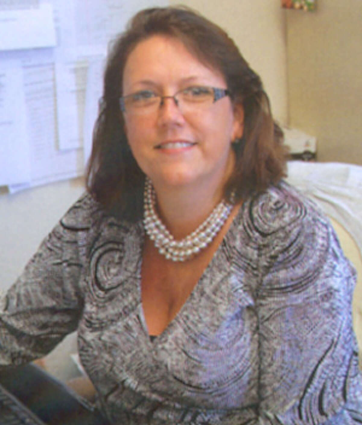 Former municipal finance director in CT admits stealing $800,000 from town