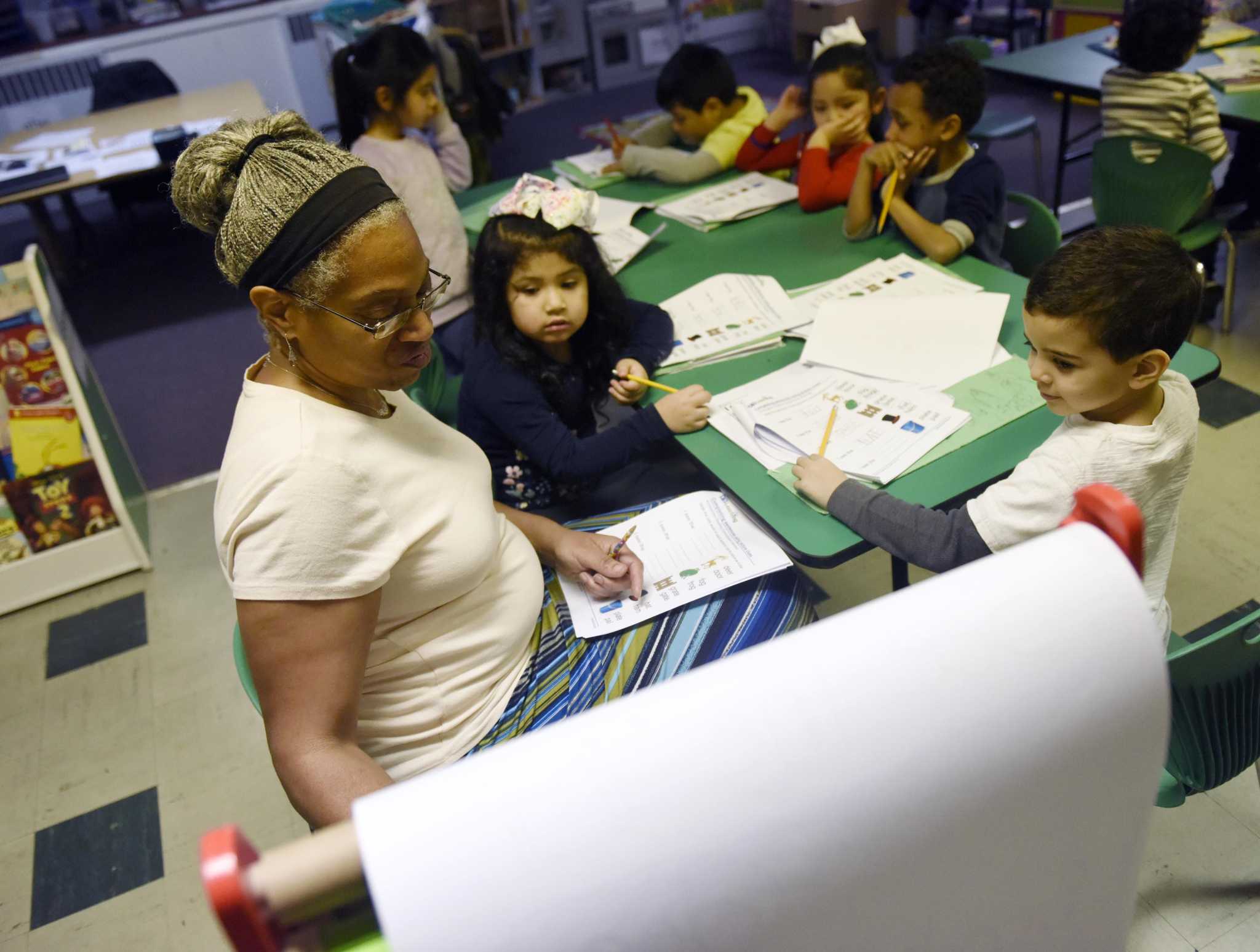 Decision to replace YMCA for Hamden after-school programs draws fire