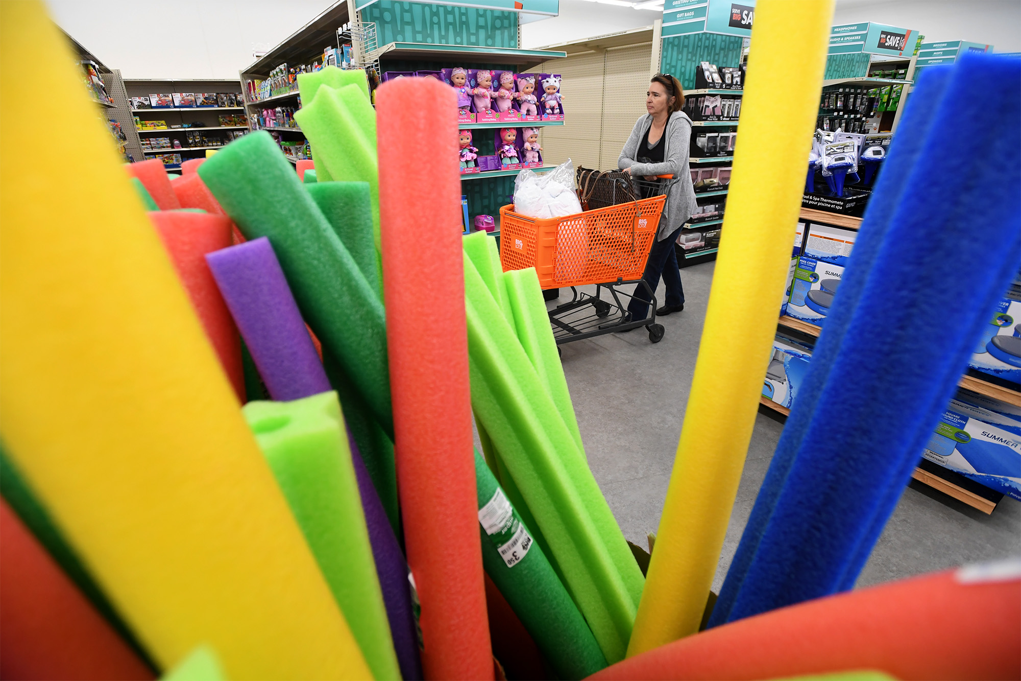 Sneak peak photos from Inside new Big Lots