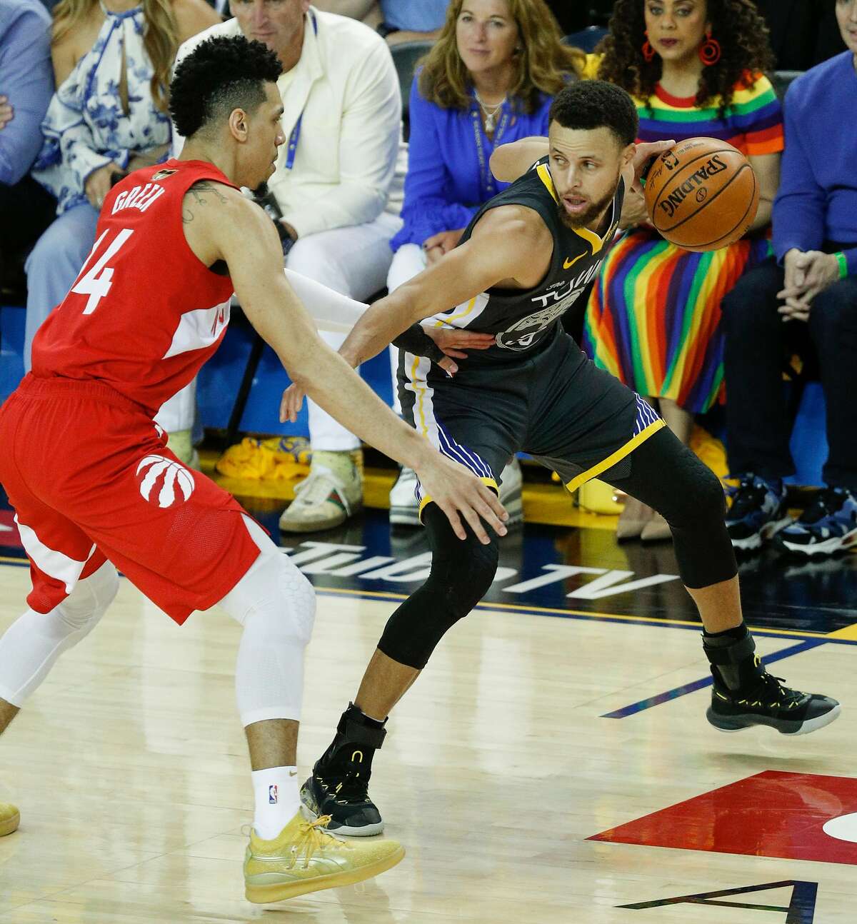 Stephen Curry floats back to earth as Warriors fall to Toronto in Game 4
