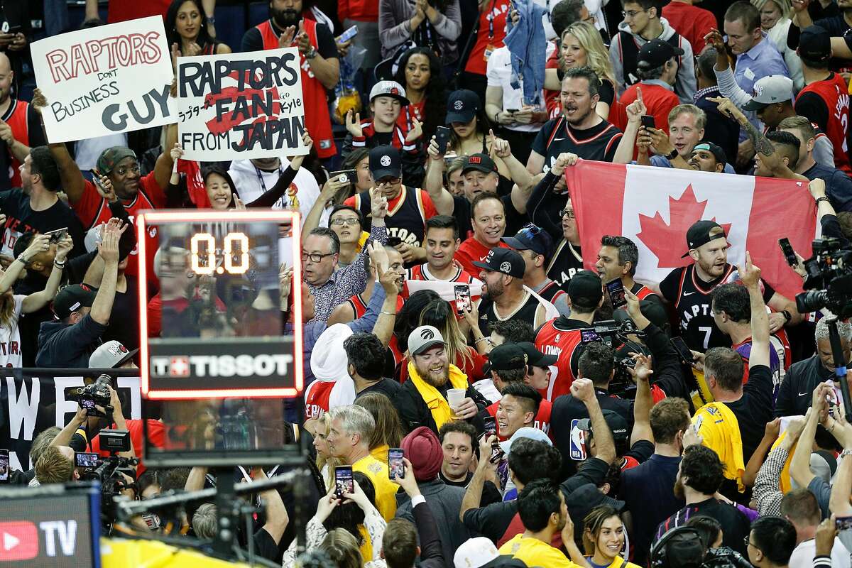 Raptors fans take over Oracle Arena after victory puts Warriors in 3-1 hole