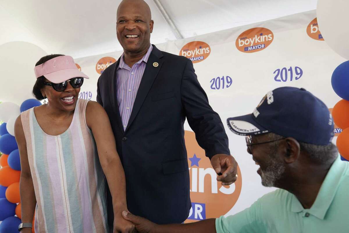 Dwight Boykins kicks off campaign for Houston mayor