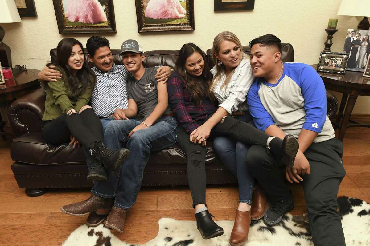 Sandoval quads set to make San Antonio history again