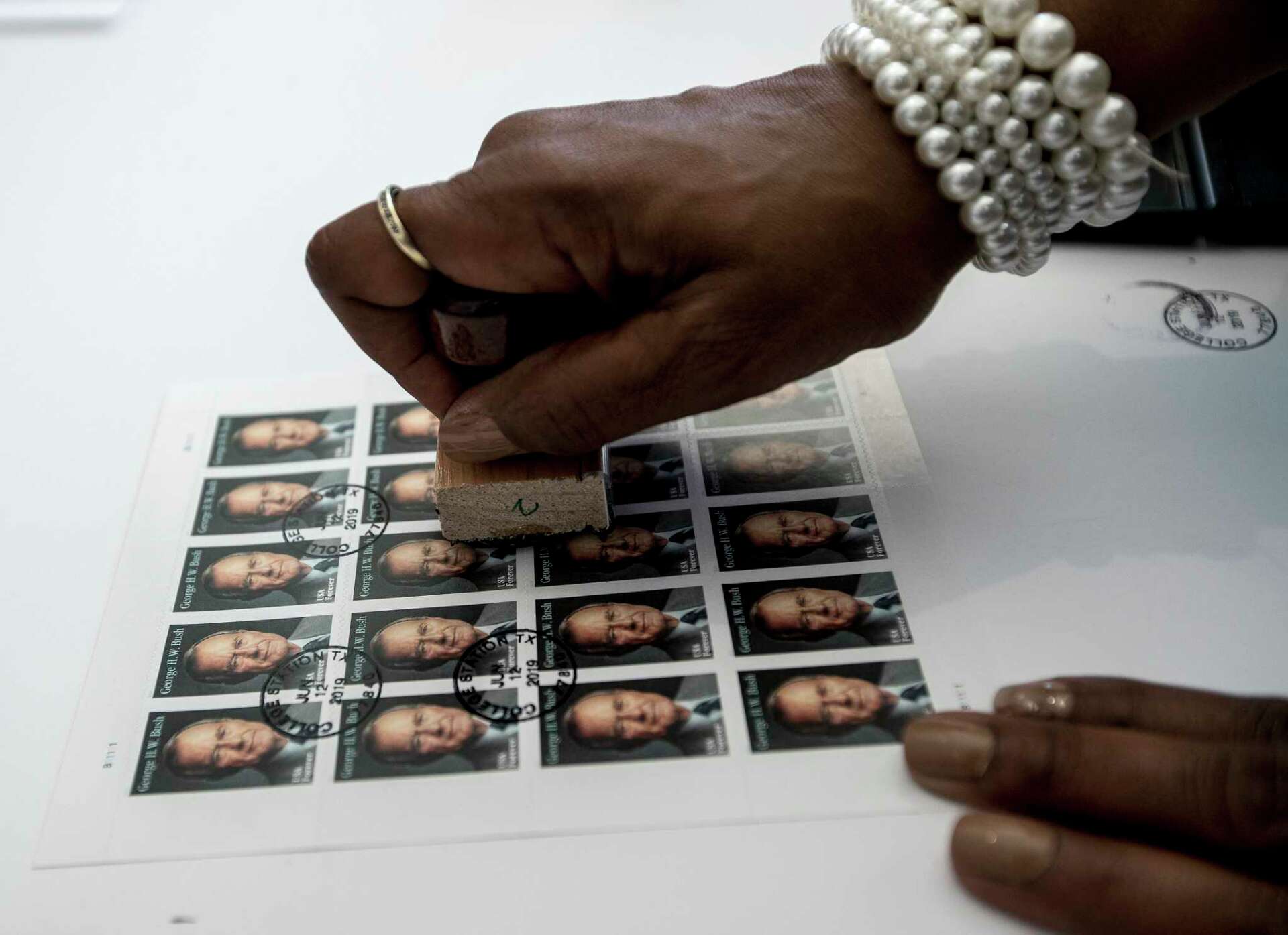 George H.W. Bush stamp unveiled in College Station ceremony