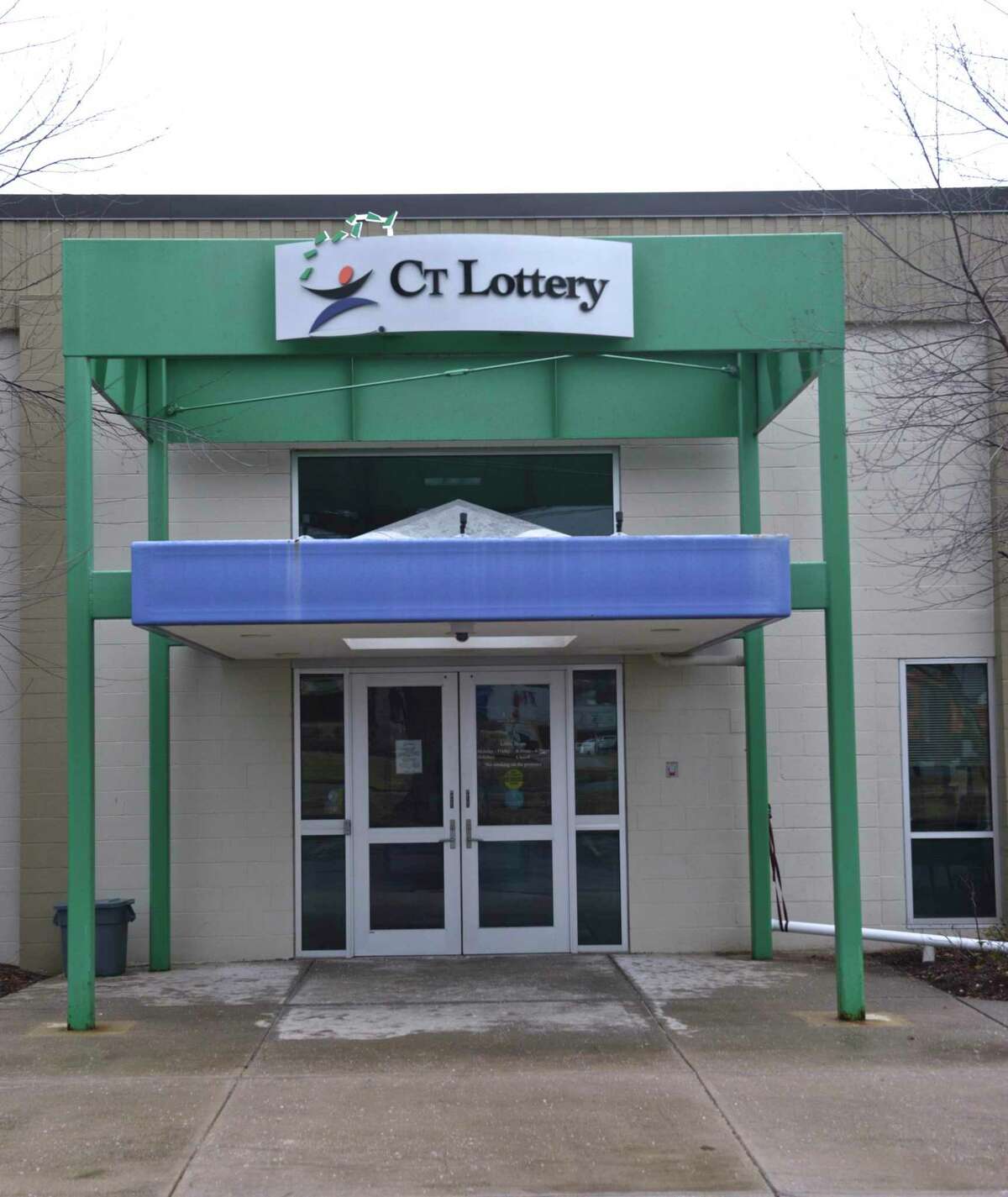 Danbury man cashes in $21.3M lottery ticket