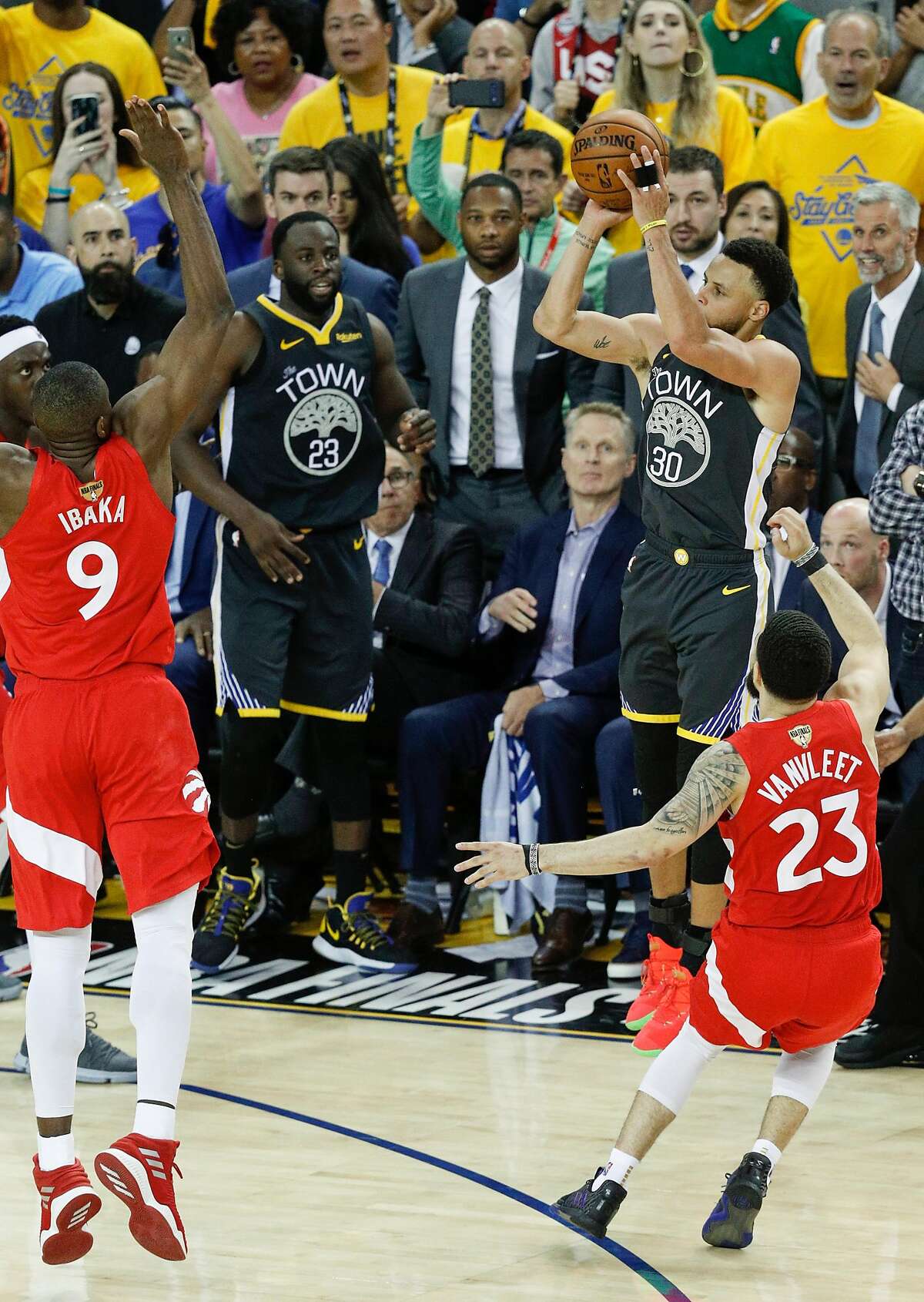 Warriors’ season over: Klay Thompson tears ACL in Game 6 loss to Raptors