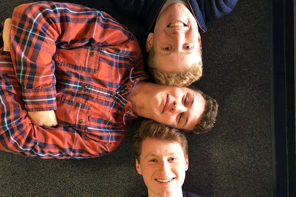 Wilton High presents Getcha Prom On