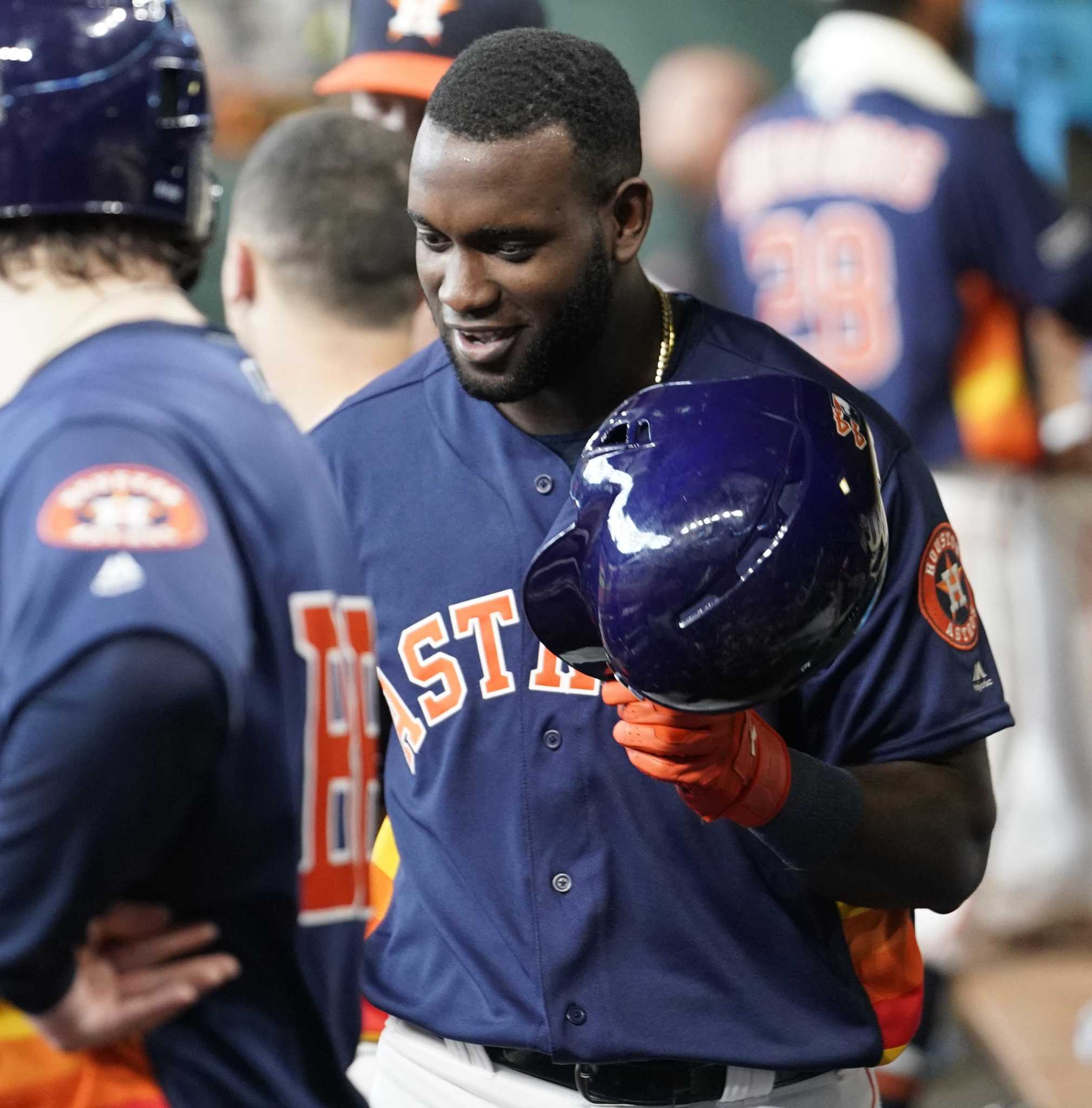 Odd couple Mayfield and Álvarez lift Astros to easy win
