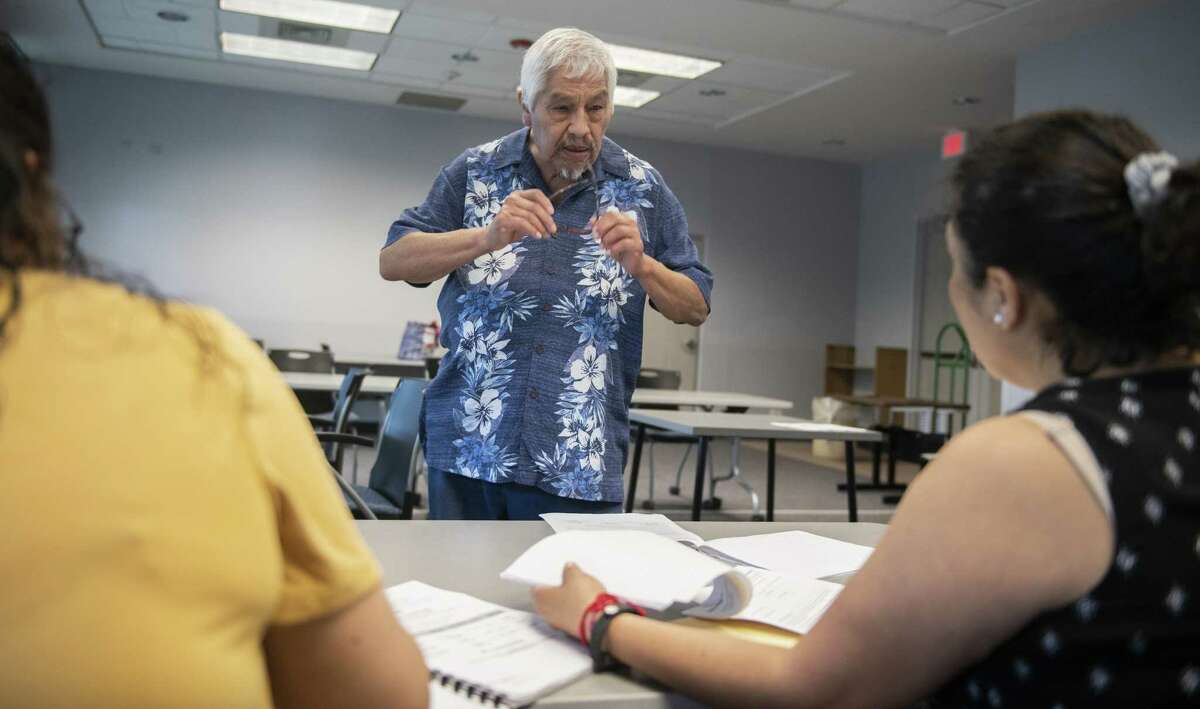 Census test includes U.S. citizenship question on some forms