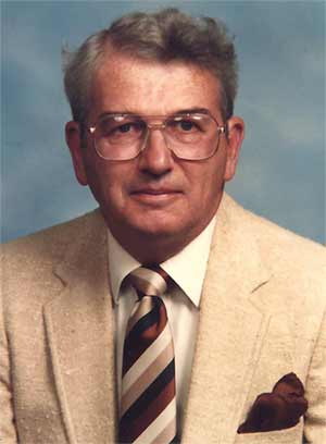 Donald G. Allan, 83, clothier, gardener