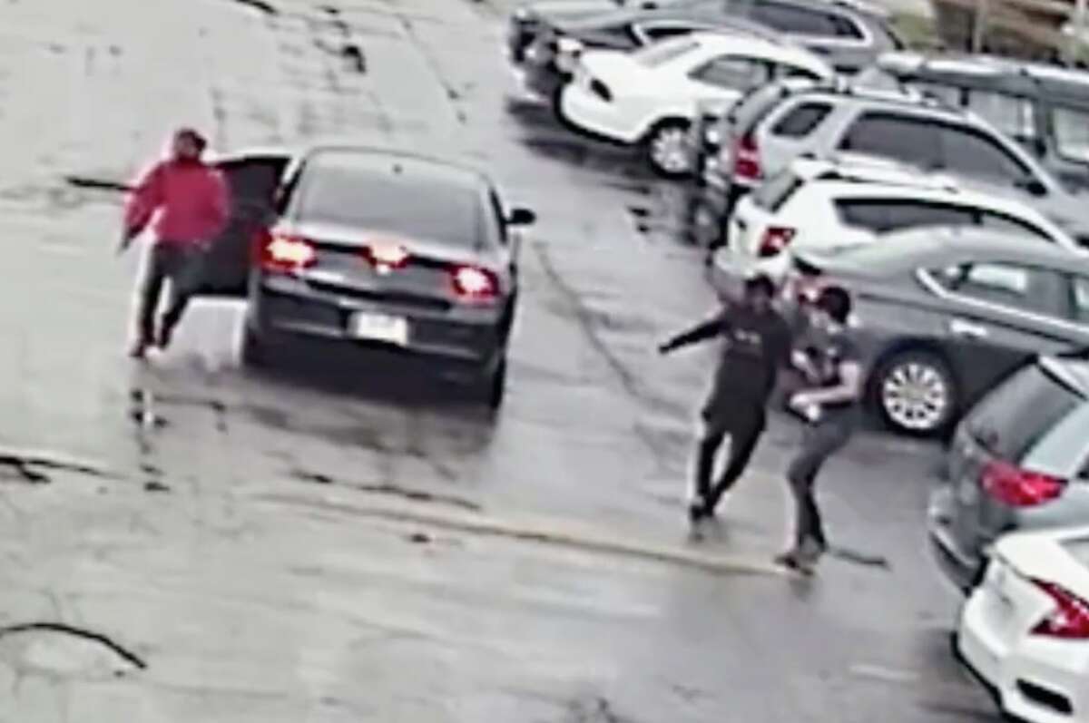 ‘Bank jugging’ caught on camera in west Houston