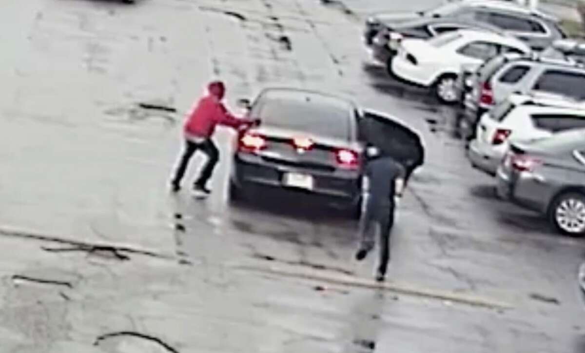 ‘Bank jugging’ caught on camera in west Houston