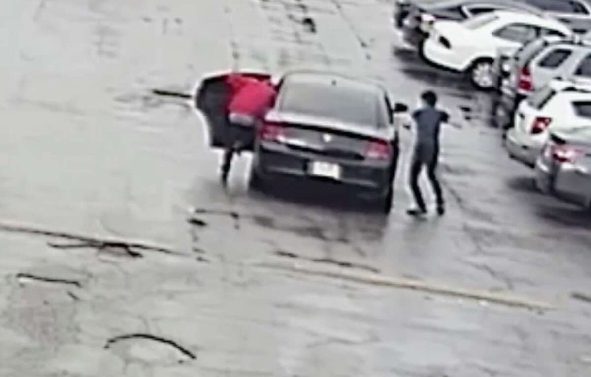 ‘Bank jugging’ caught on camera in west Houston