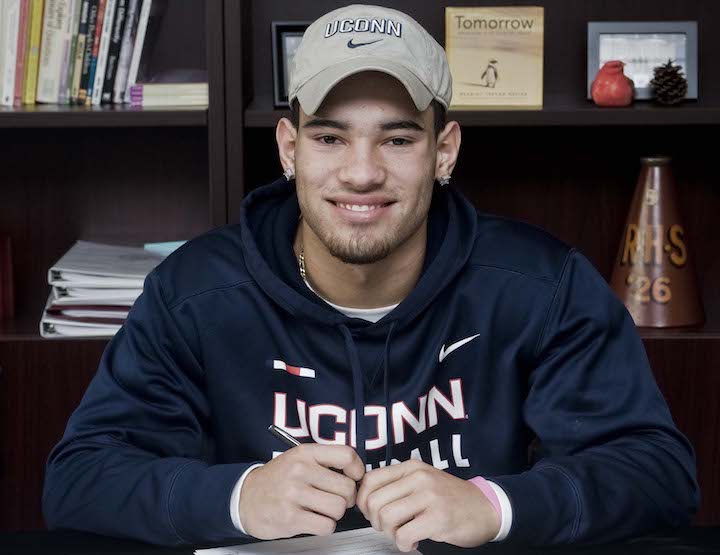 Mitchell makes it official, signs with UConn