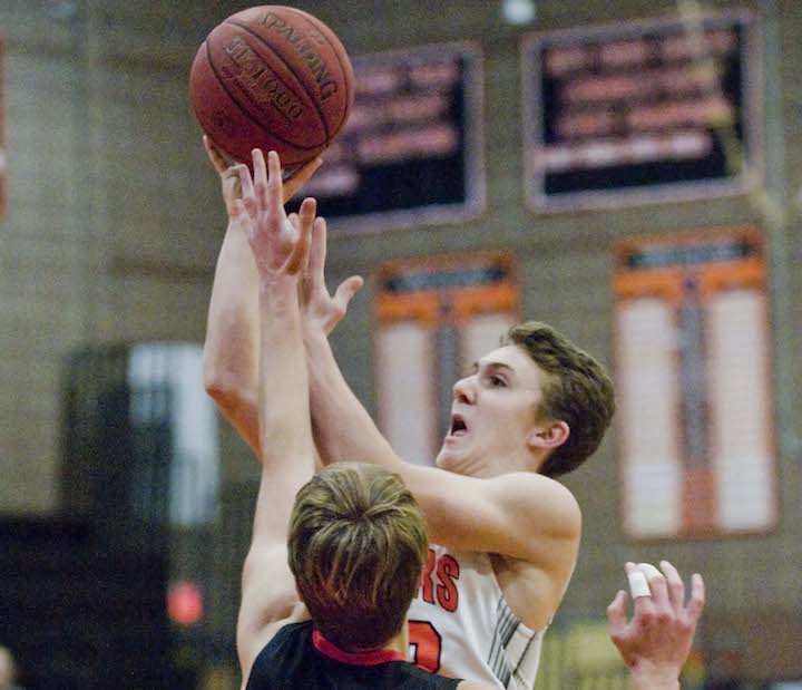 Boys hoop preview: Guards will guide Ridgefield