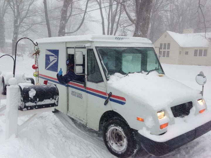 Ridgefield postal worker braves the storm (PHOTO)