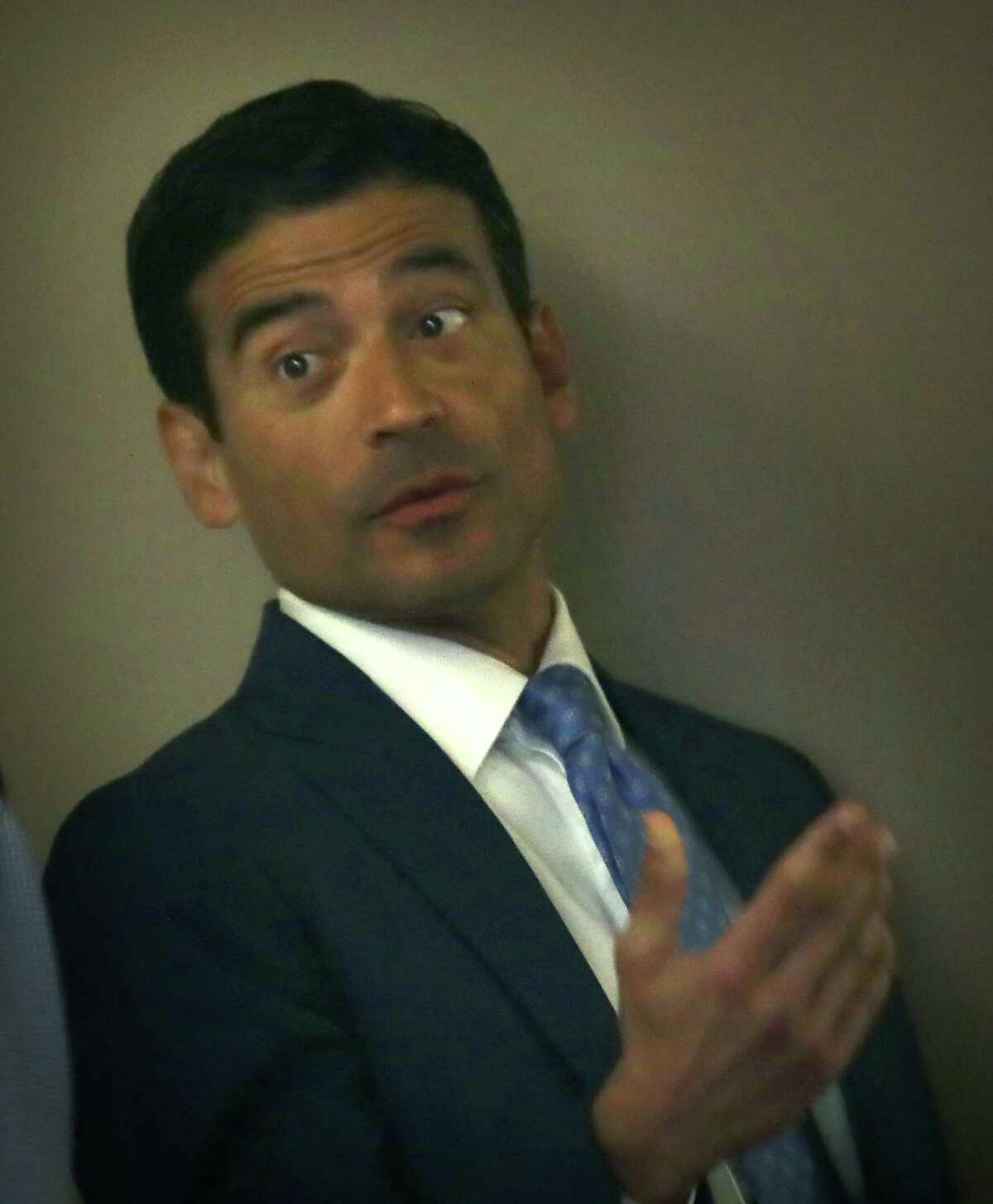 LaHood bit hand to sway case