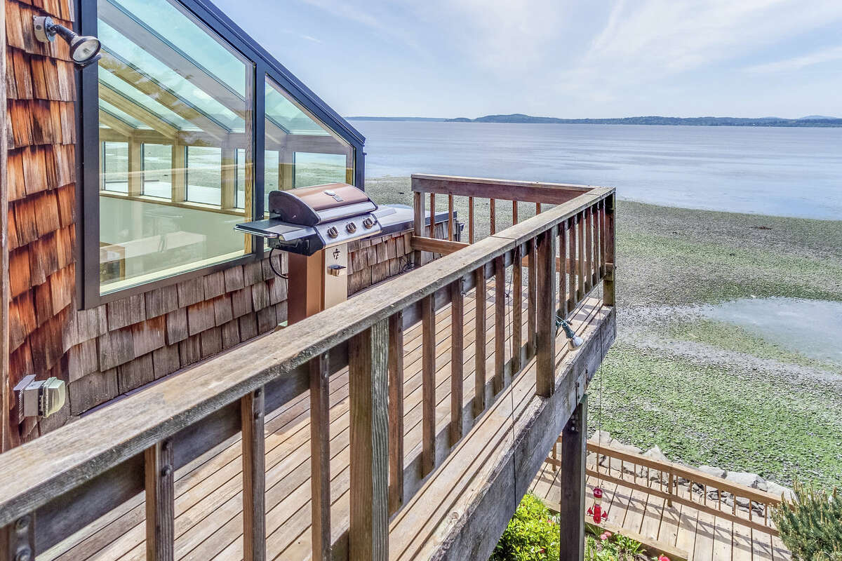 Two Seattle standouts on the Washington Waterfront Home Tour this weekend