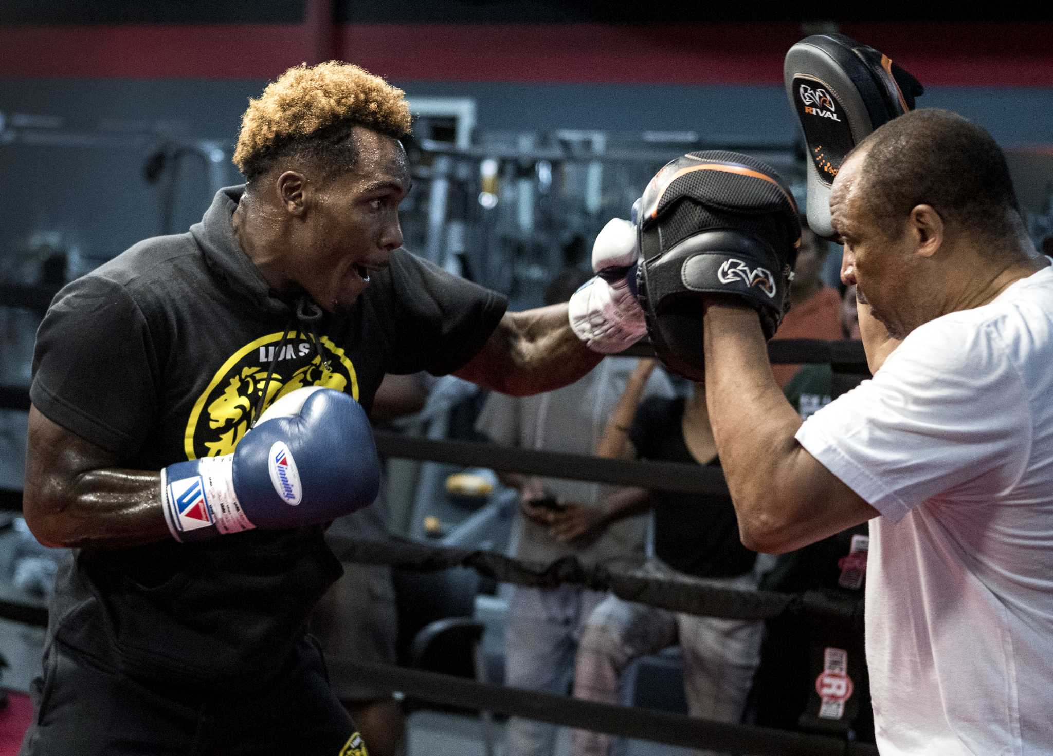 Jermall Charlo will start fight week by supporting twin brother Jermell ...