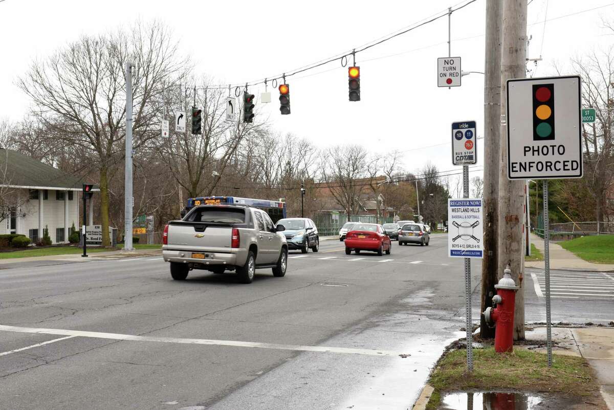 Top red light camera intersections by violations