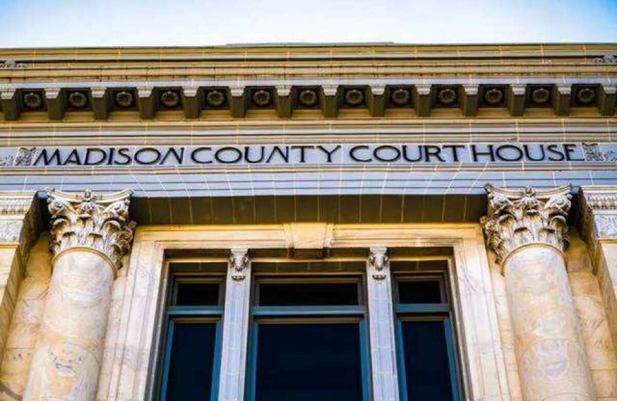 Alton attorney accused of possessing stolen ancient artifacts and ...