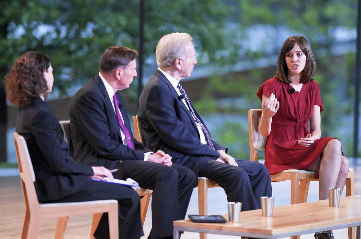 Lieberman, Petraeus talk Middle East conflicts, US values