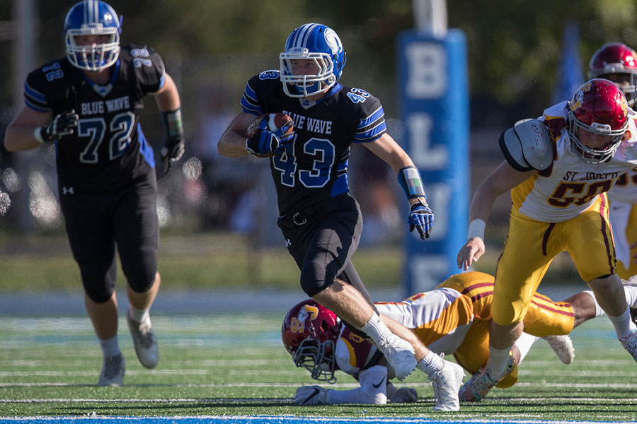 Four wins and counting for Darien football team