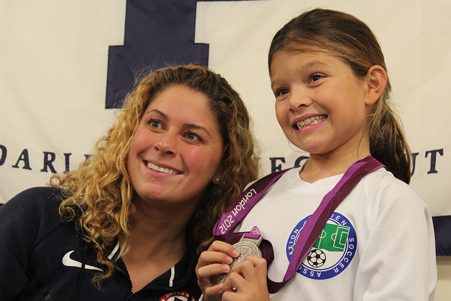Olympic medalist Elizabeth Beisel holds swim team clinic at Darien Y