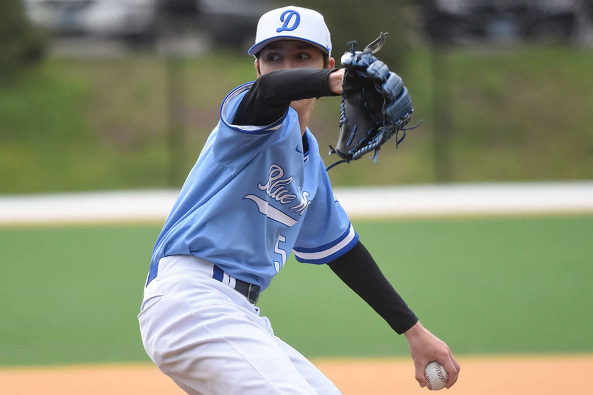 Young pitchers lead Darien baseball past Ridgefield in nine innings