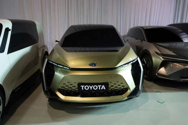 Toyota pledges to go all-electric or hybrid by 2025 - ExpressNews.com