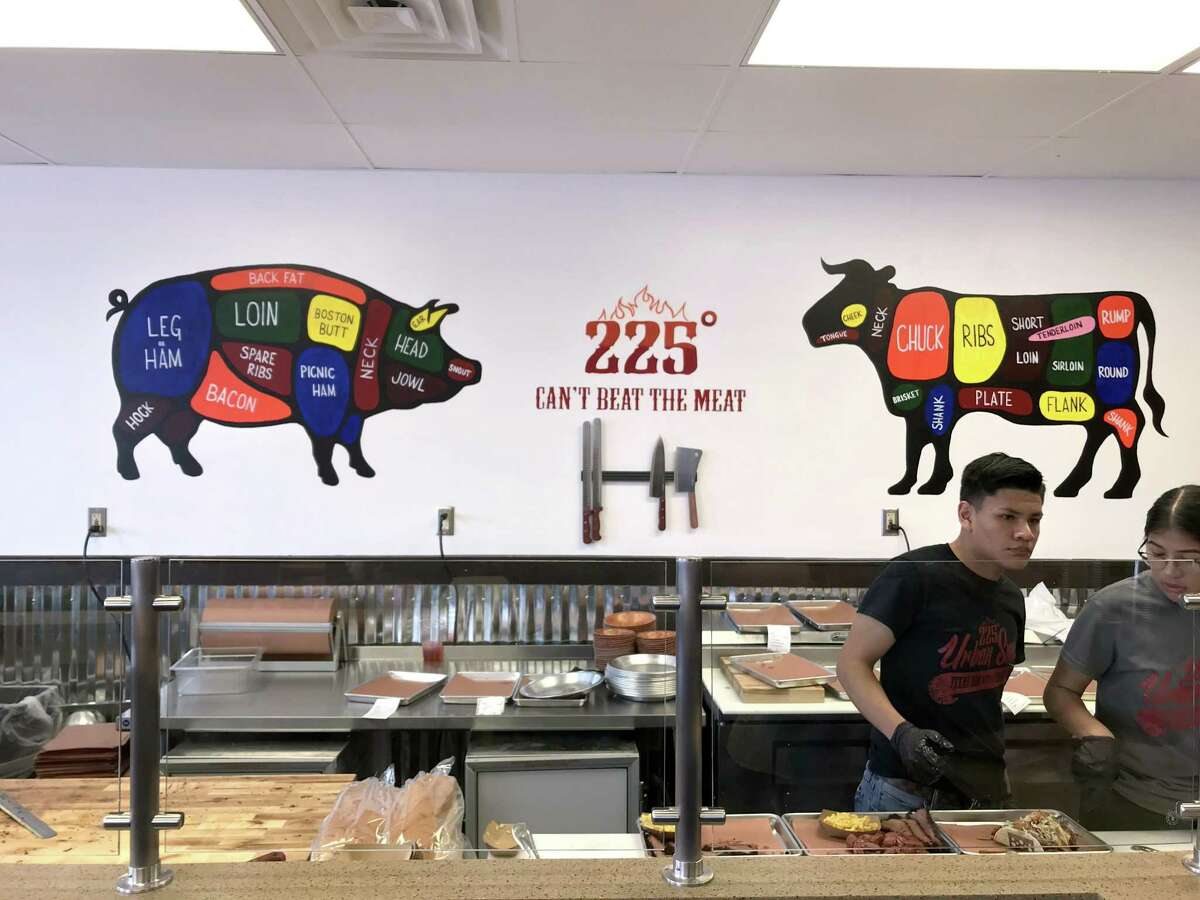 Review: 225 Urban Smoke blends barbecue and Cajun well in Northeast San ...