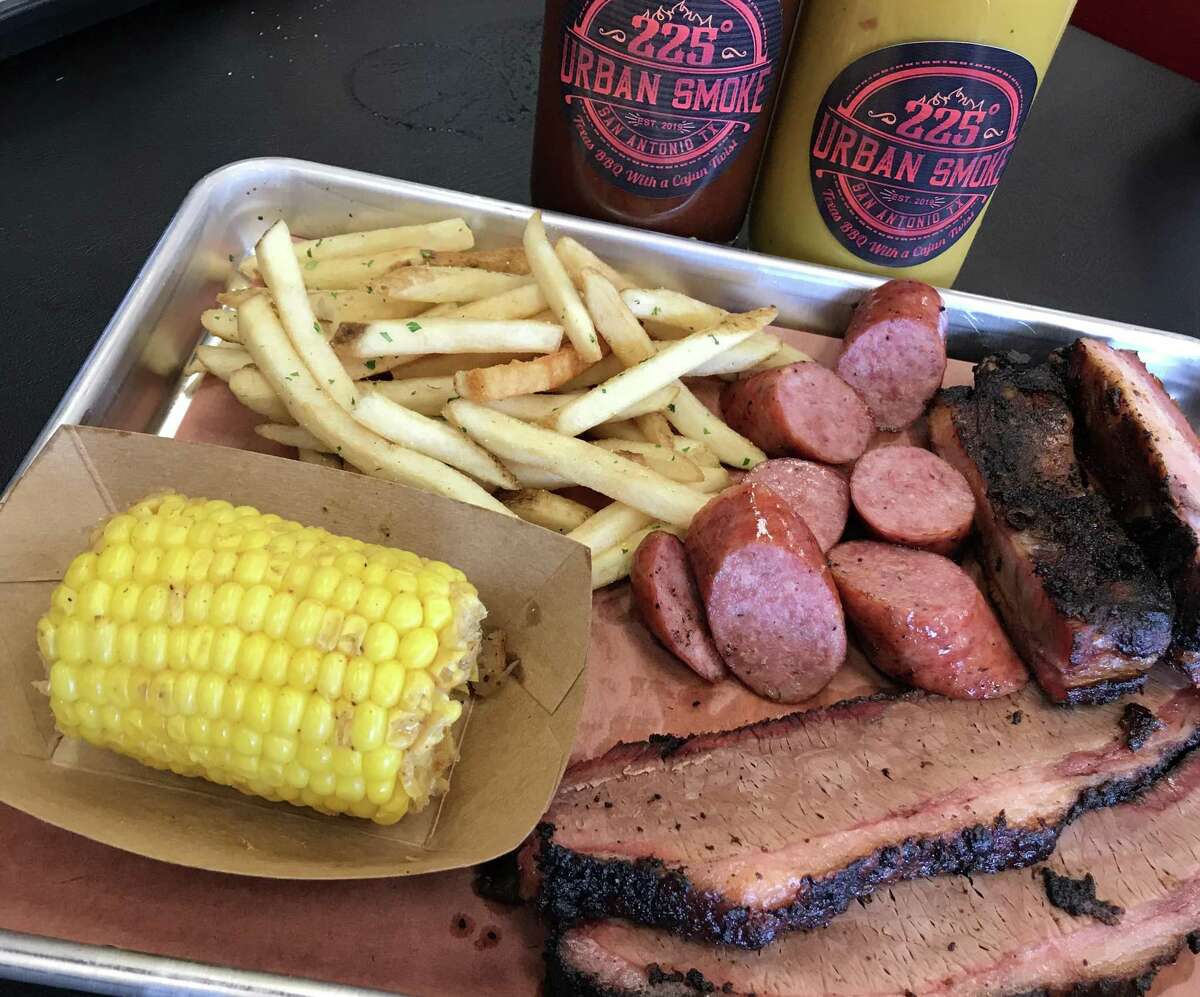 Review: 225 Urban Smoke blends barbecue and Cajun well in Northeast San ...